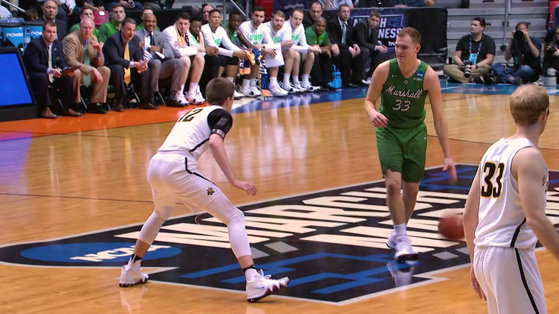 These dunks from Friday's first round of the NCAA tournament will get ...